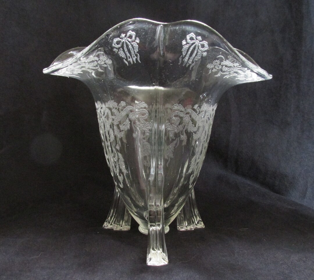 New Martinsville Glass Flared Rocket Vase With Roberto Etch - Etsy