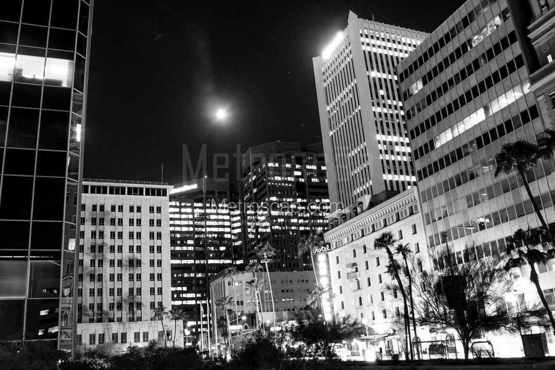 Us Bank Building Downtown Phoenix Black & White Wall Art. Phoenix Black ...
