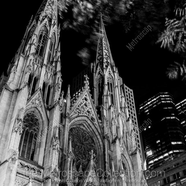 Luhrs Tower at Night Downtown Phoenix Black & White Wall Art. Phoenix ...