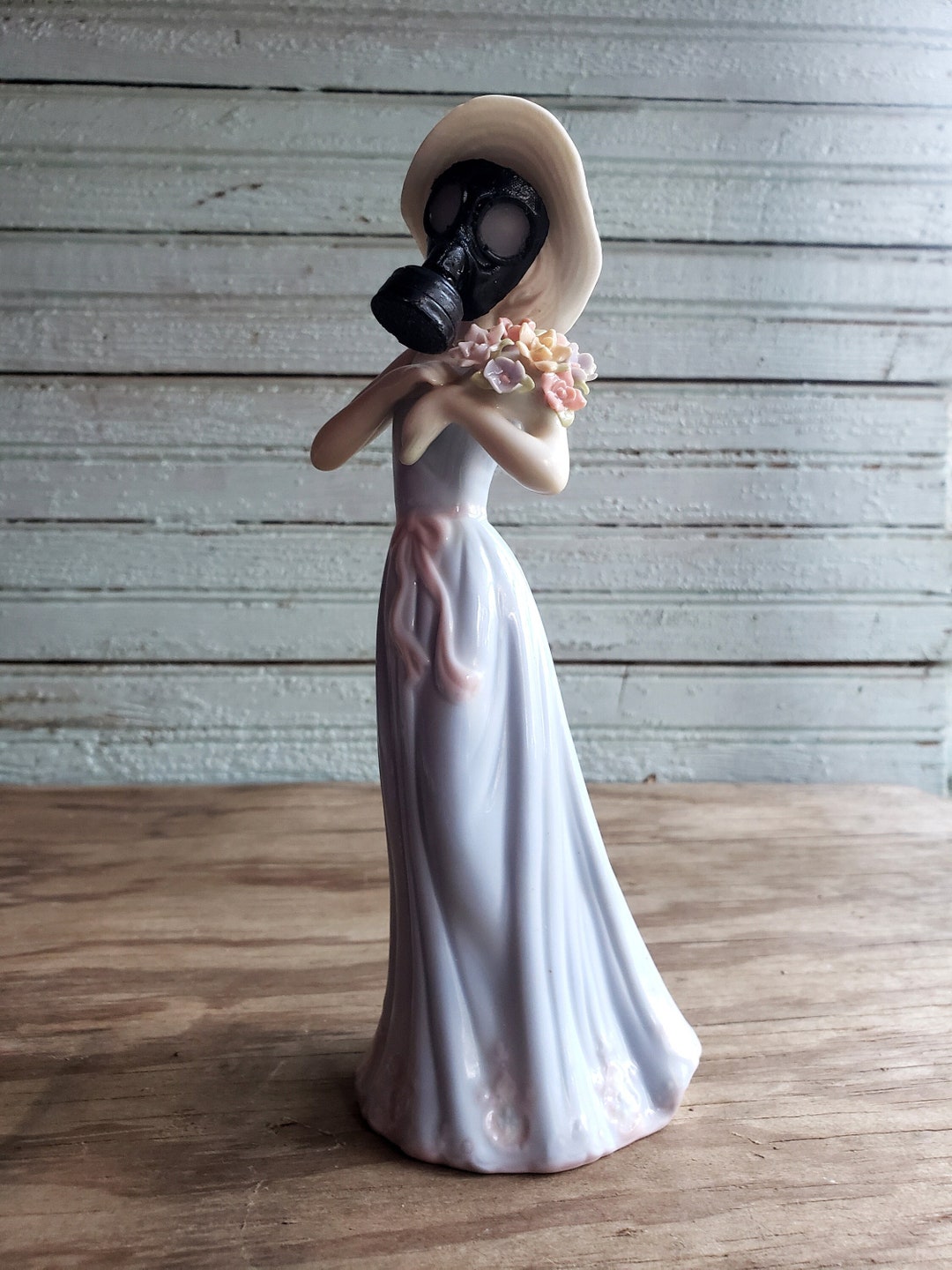 Gas Mask Lady Porcelain Statue Apocalypse Doll Sculpture With Flowers ...