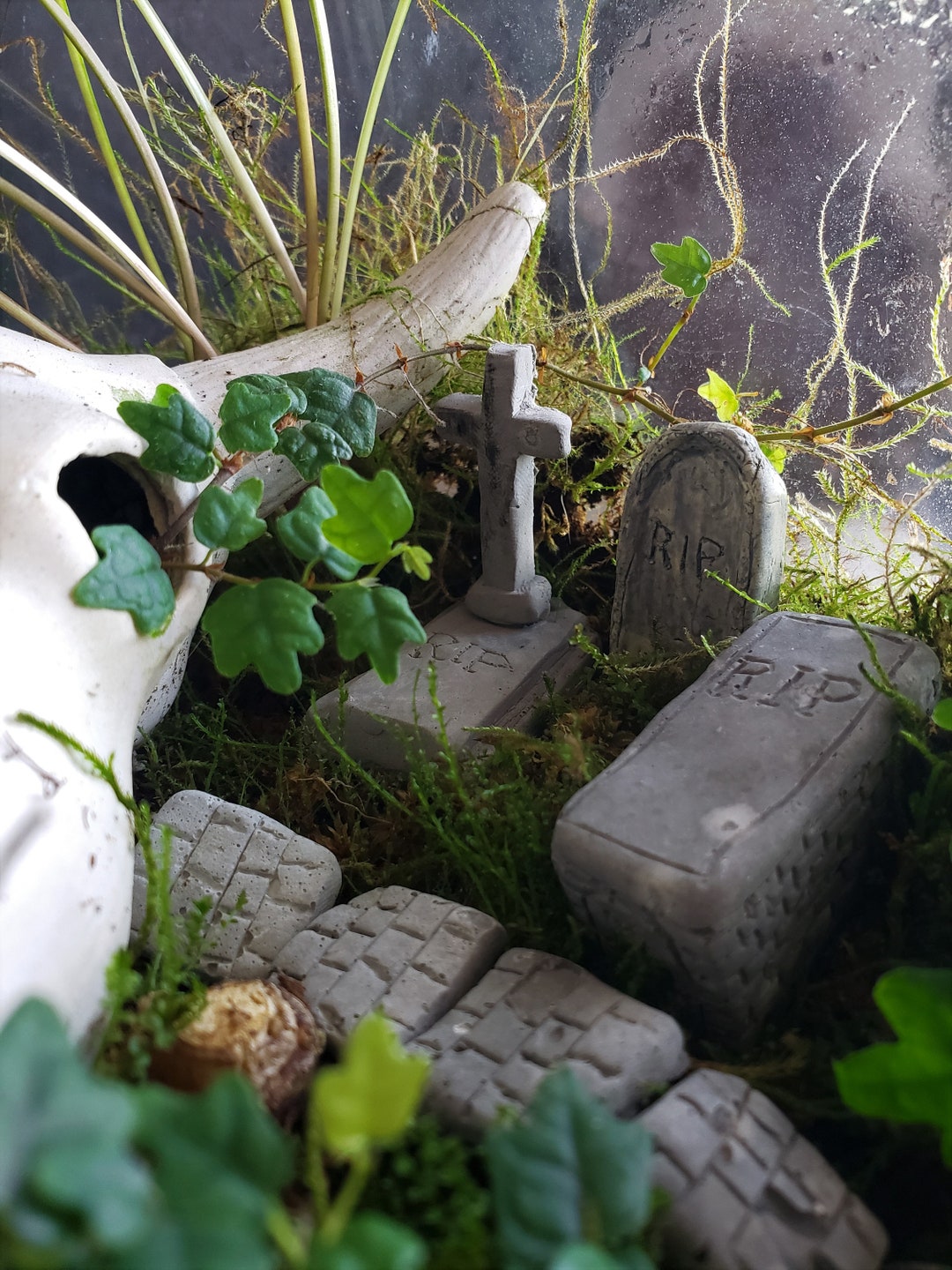 Tiny Cemetery Mausoleum Crypt Cement Potted Plant Terrarium Decorations ...