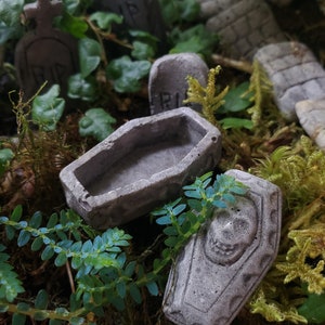 Tiny Mini Cemetery Headstone Tombstone Concrete Potted Plant Terrarium ...