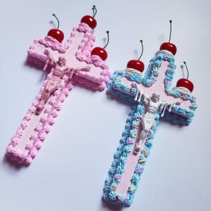 Pink Cake SWEET JESUS Crucifix Cross With Jesus Wallhanging Sprinkles ...