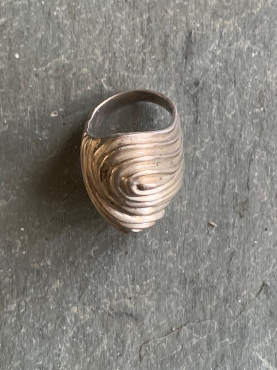 Vintage Sterling Silver Wave Ring - Gem