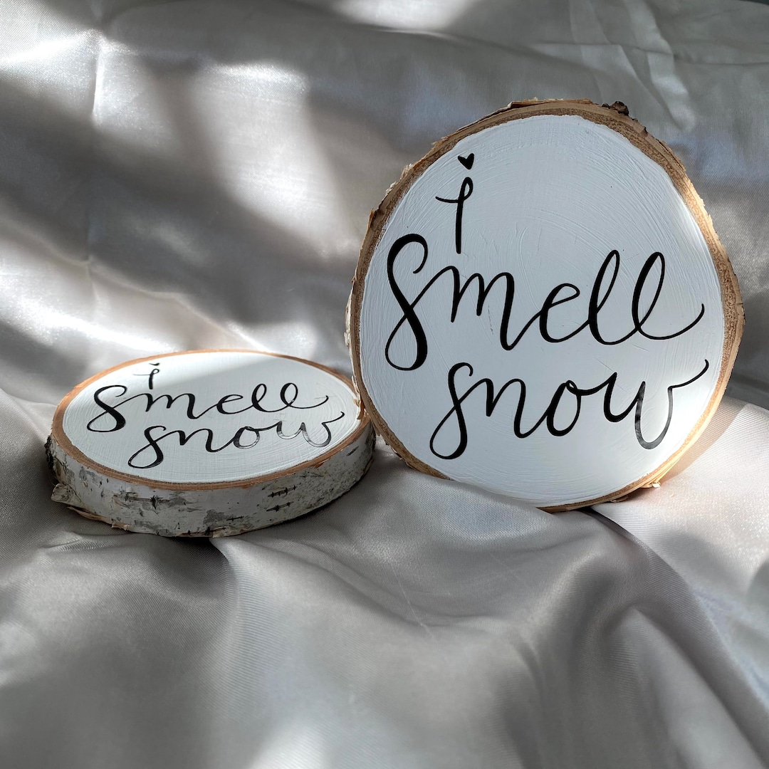 I Smell Snow Wooden Circle Magnet | Lorelai & Rory Pop Culture Magnet ...