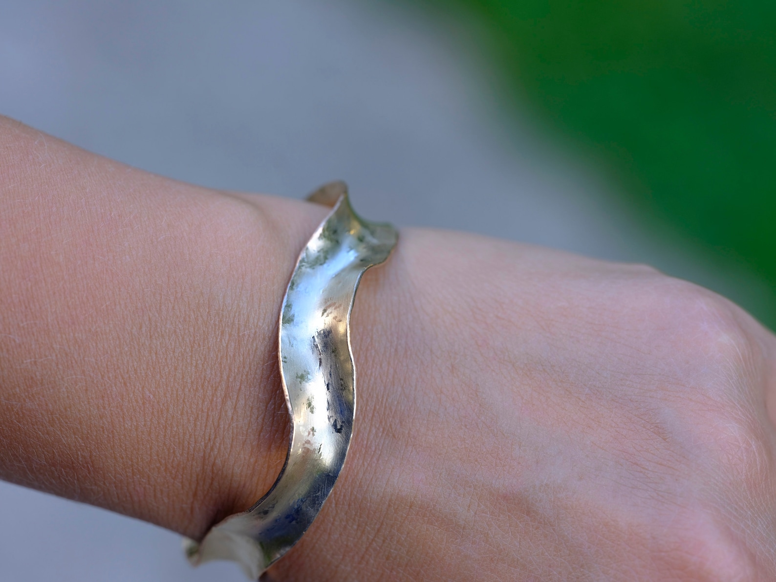 Wave Cuff Bracelet in 14K Gold Filled, Hand-forged - Etsy