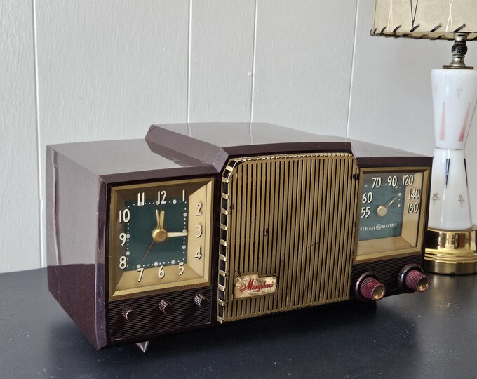 Vintage GE Musaphonic Clock Radio With Turquoise Face and Gold Grill ...