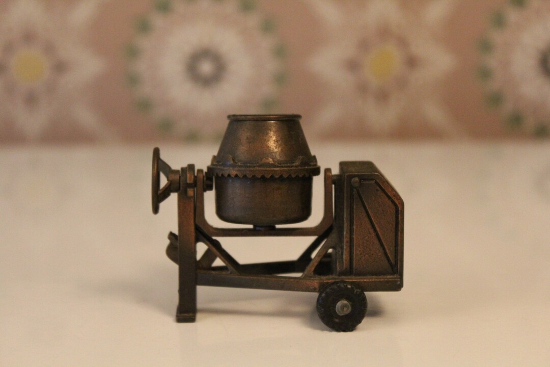 Vintage Play Me Miniature Cement Mixer Pencil Sharpener, Novelty Die ...