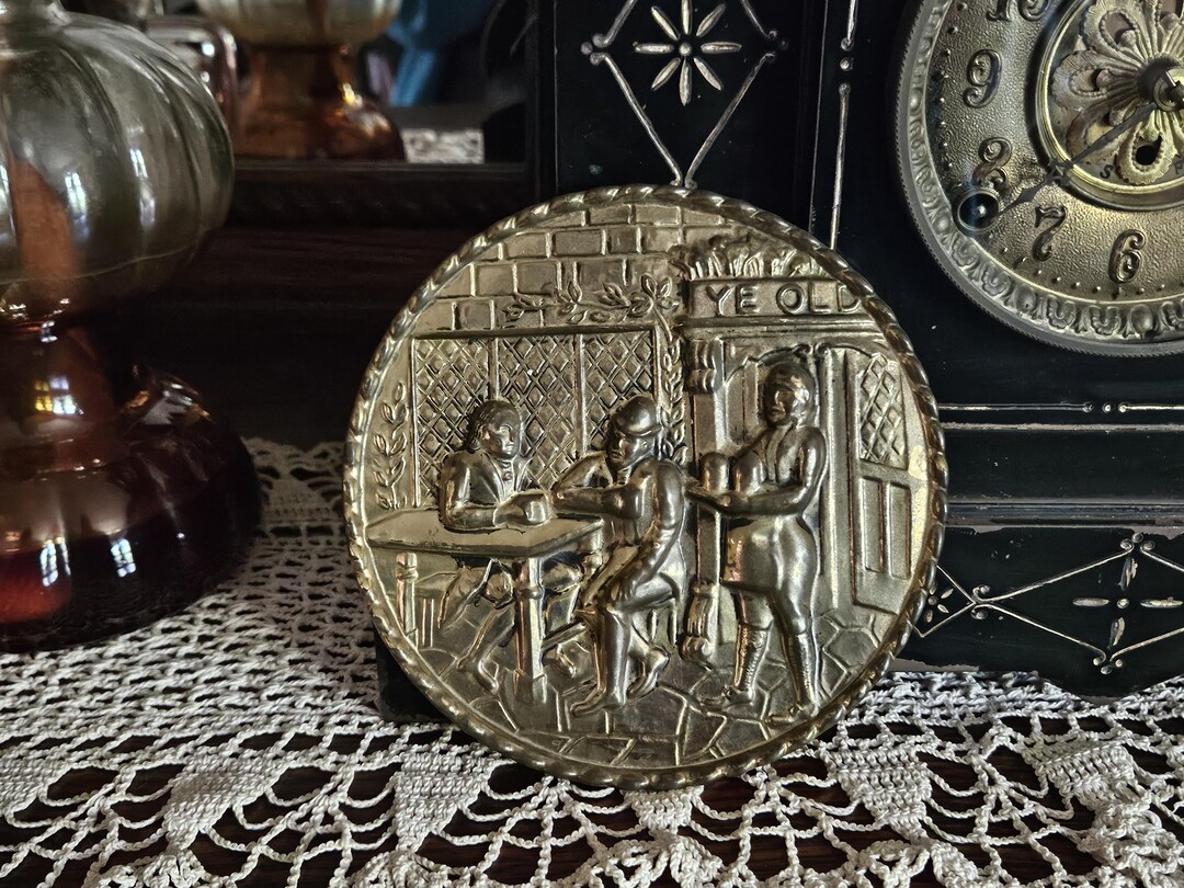 Vintage Small Brass Colonial Wall Plate, Round Brass Hanging Plate W ...