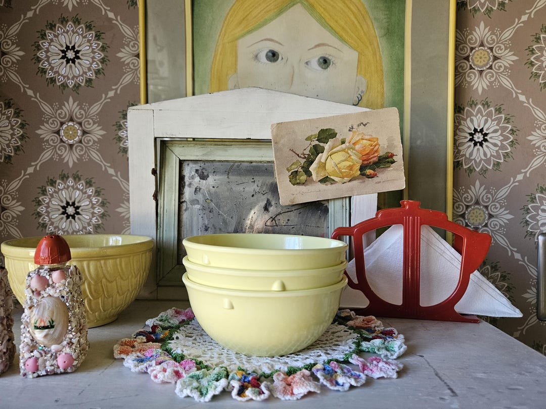Midcentury Set of 3 Yellow Melamine Bowls, Super Don-ite Yellow ...