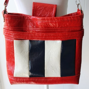 Mod 1970s Red White and Blue Vinyl Pocketbook, Vintage Red White & Blue ...