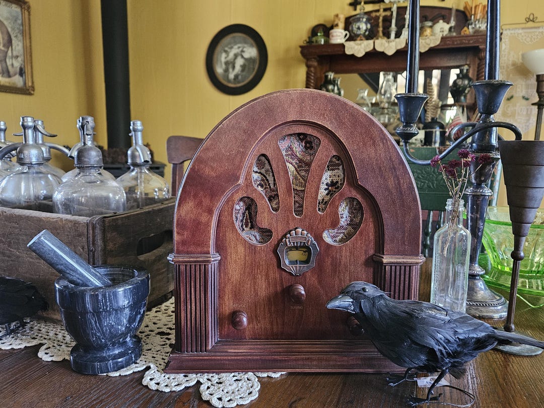 Vintage Gothic Arch Radio, Antique Style Reproduction of 1930s ...