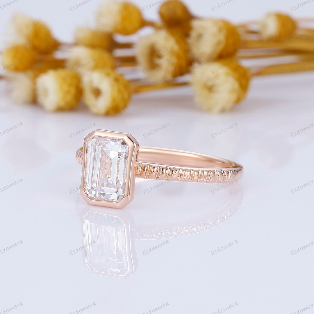 Emerald Cut Engagement Ring in 10k/14k/18k Solid Gold, 2CT Moissanite ...