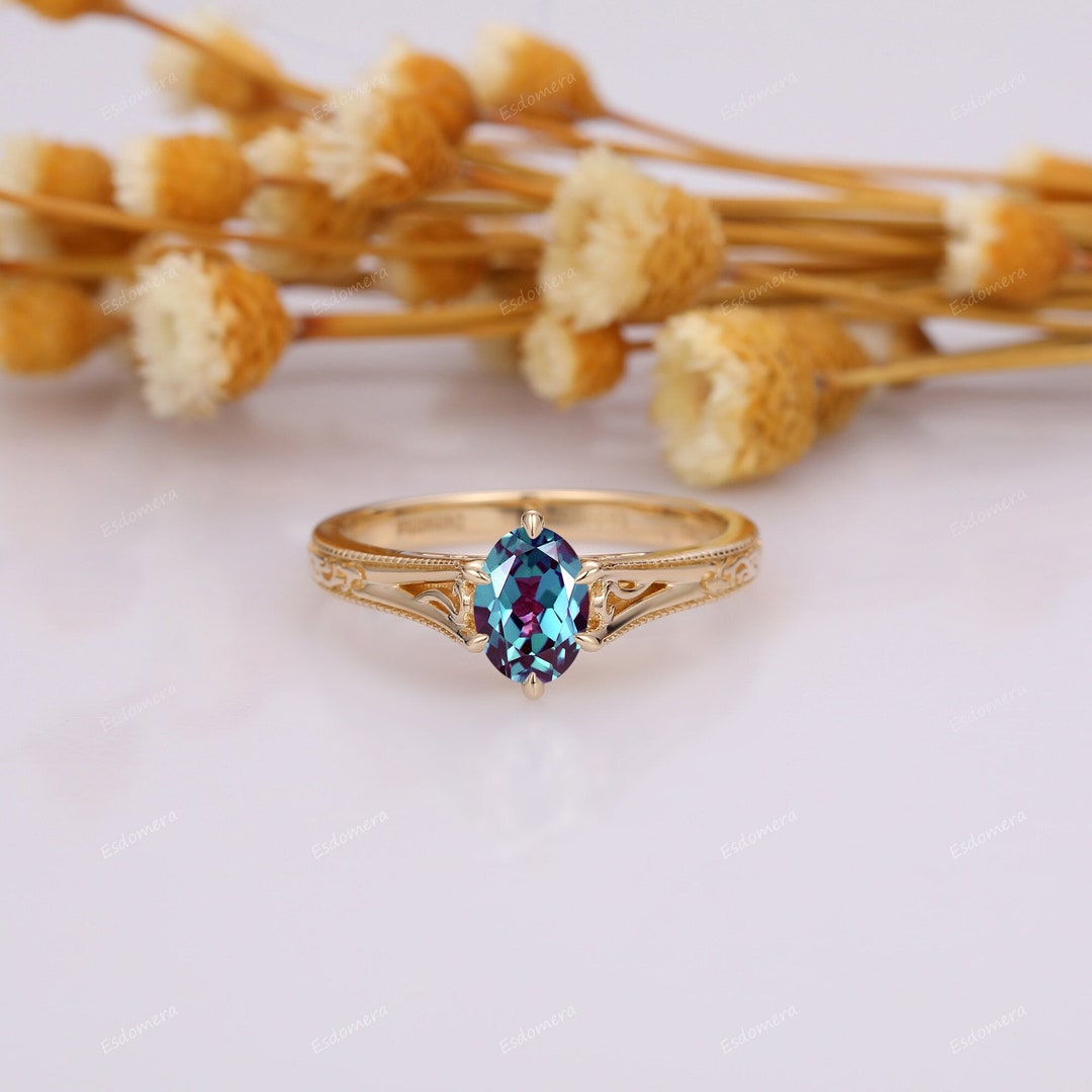 Filigree Oval Alexandrite Solitaire Ring Vintage June - Etsy