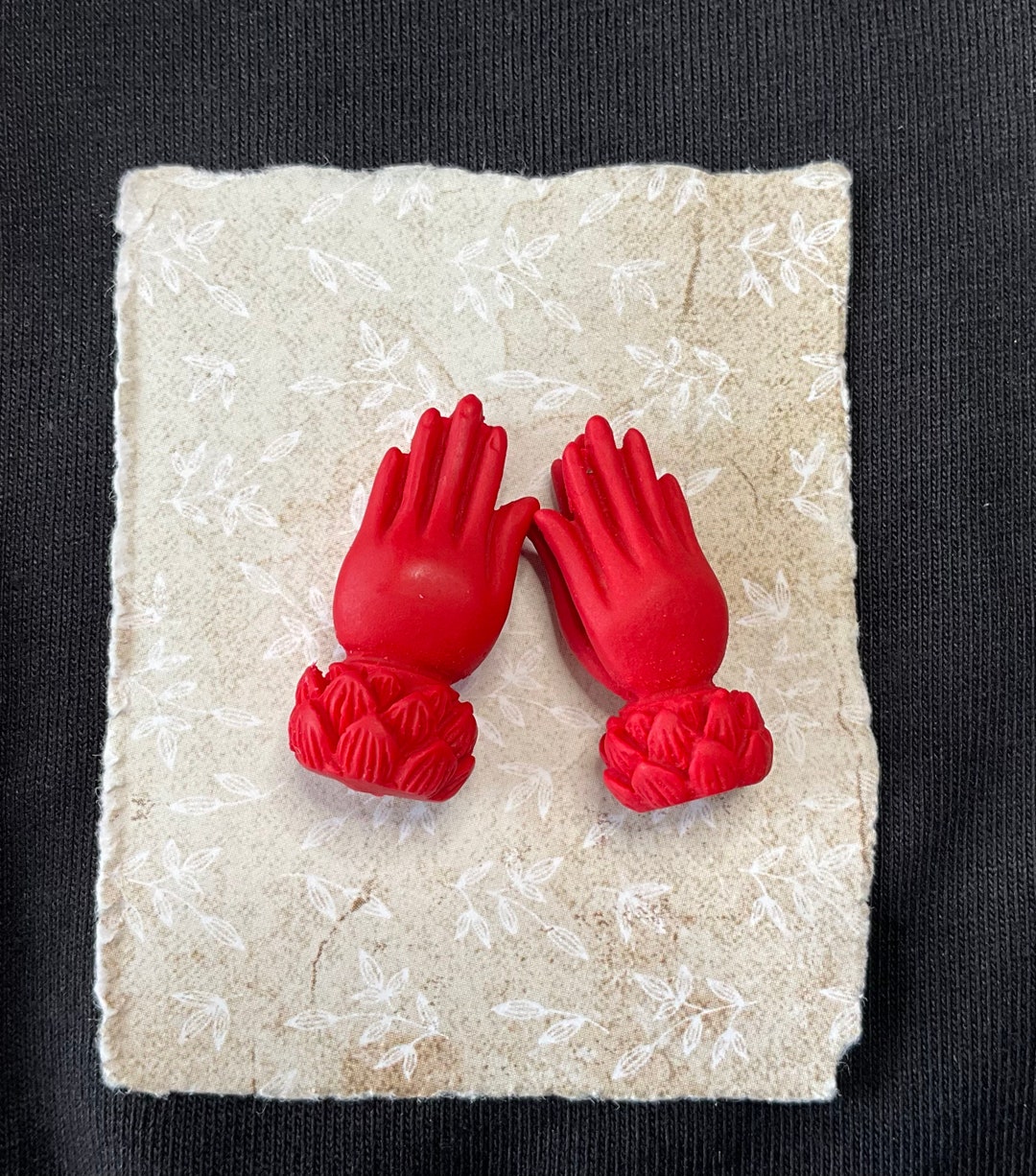 Beads Cinnabar Red Praying Hands Detailed Features DIY Jewellery/mixed ...