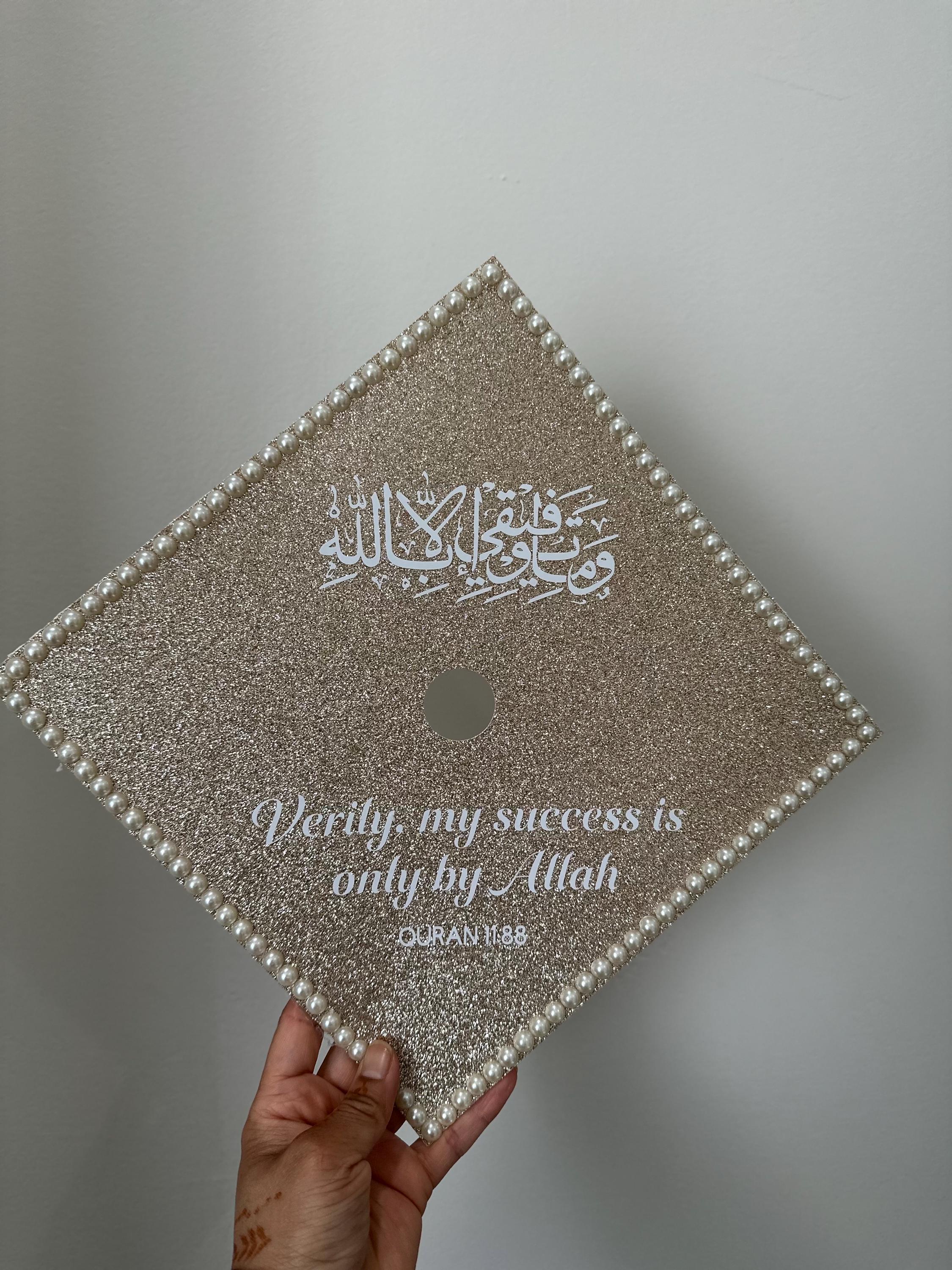 Custom Graduation Cap Topper: Pearl Border Design - Etsy