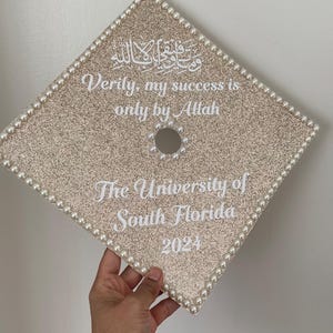 Custom Graduation Cap Topper: Pearl Border Design - Etsy