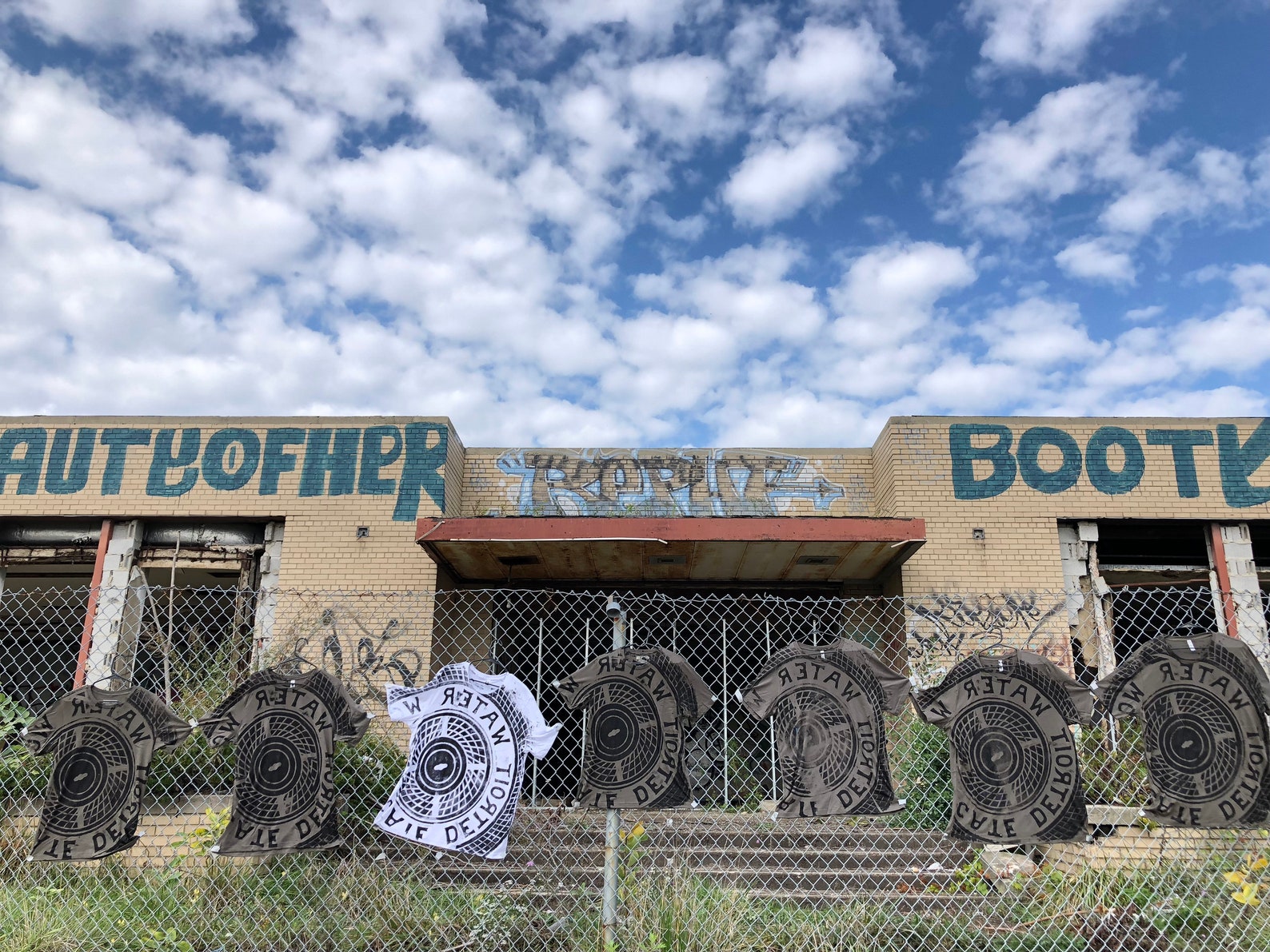 Manhole T-shirt Detroit Manhole Cover Printed Shirt. Detroit | Etsy