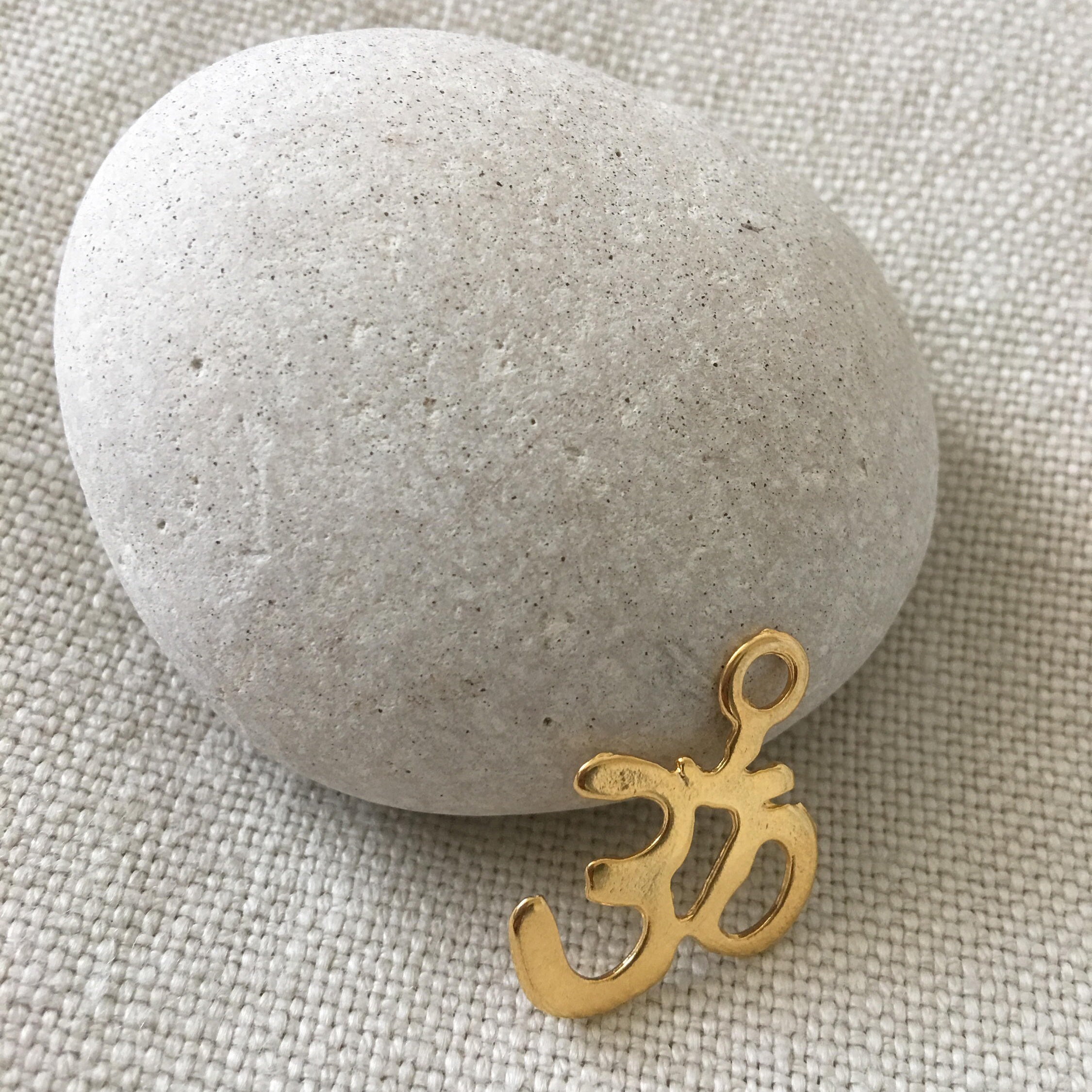 Om Symbol Beautiful Gold Plated 30x22mm Pendant-Charm | Etsy