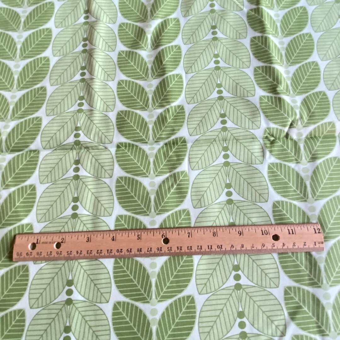 BTY Contemporary Leaf Fabric Green Cotton Print - Etsy