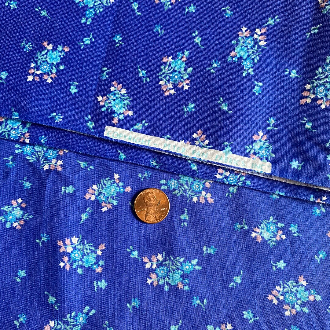 1 YD Cobalt Blue Small Print Floral Fabric Quilting Cotton - Etsy