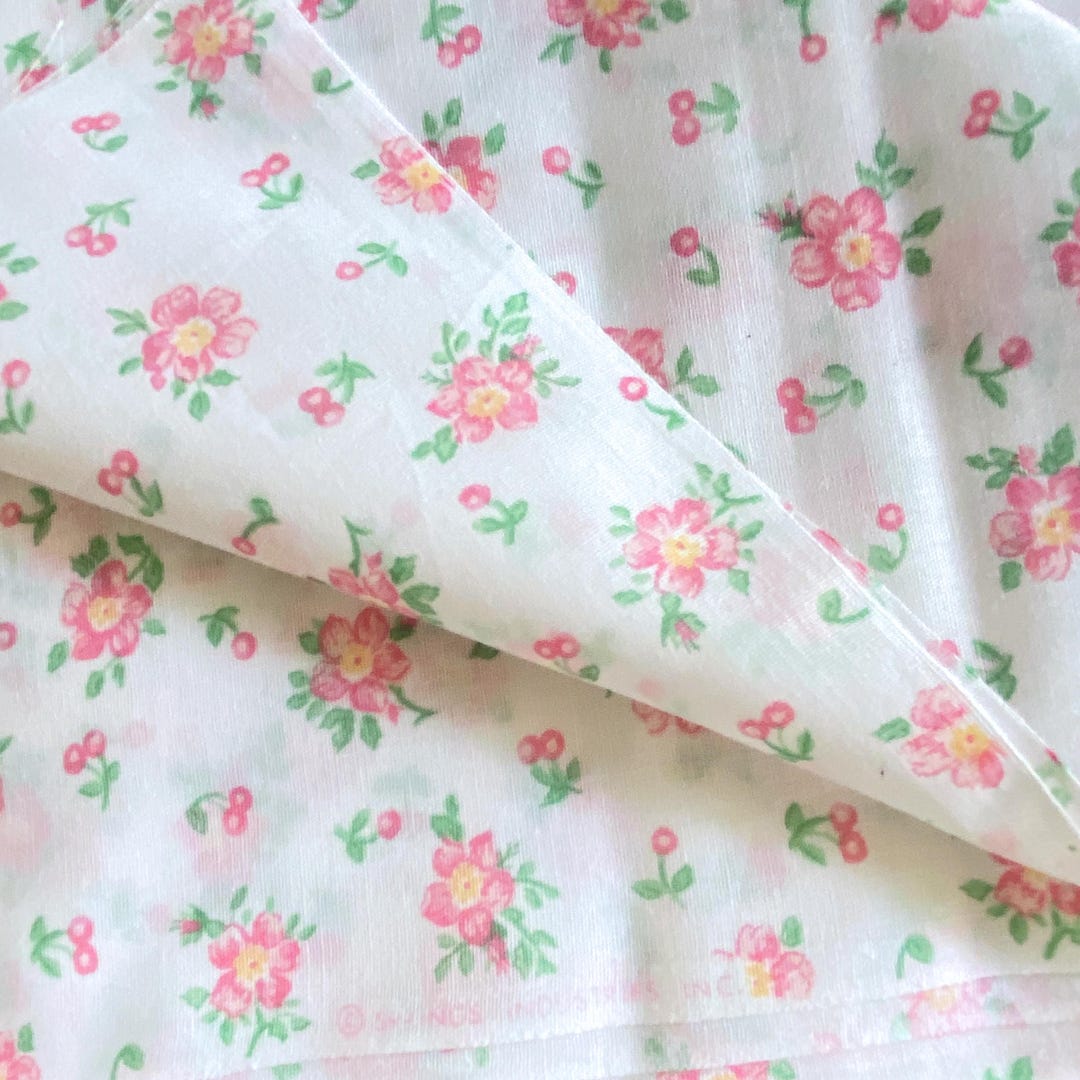 1.5 YD Vintage Small Print Pink White Scatter Floral Fabric - Etsy