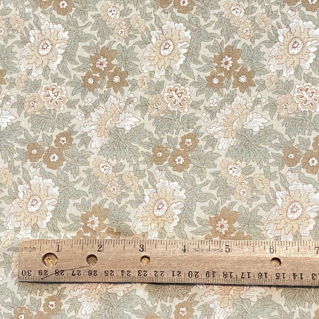 ON HOLD Muted Floral Fabric Quilting Cotton Cut Narrow 59x31 - Etsy