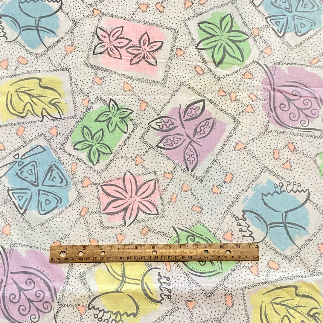 BTY 1980s Novelty Flower Leaf Fabric Pastel Cotton - Etsy