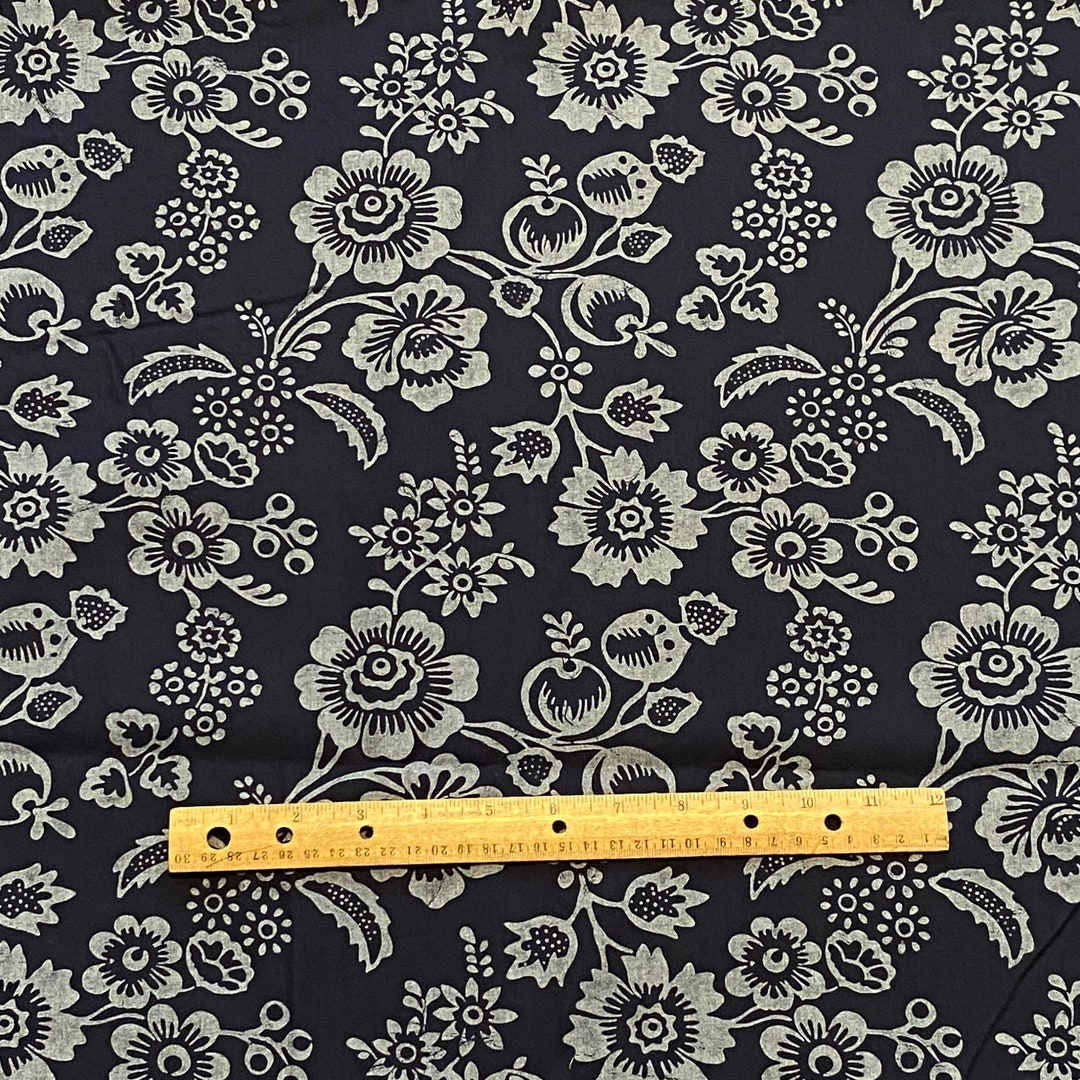 BTY 55" Wide Dark Blue Floral Fabric Netherlands Quilting Cotton - Etsy