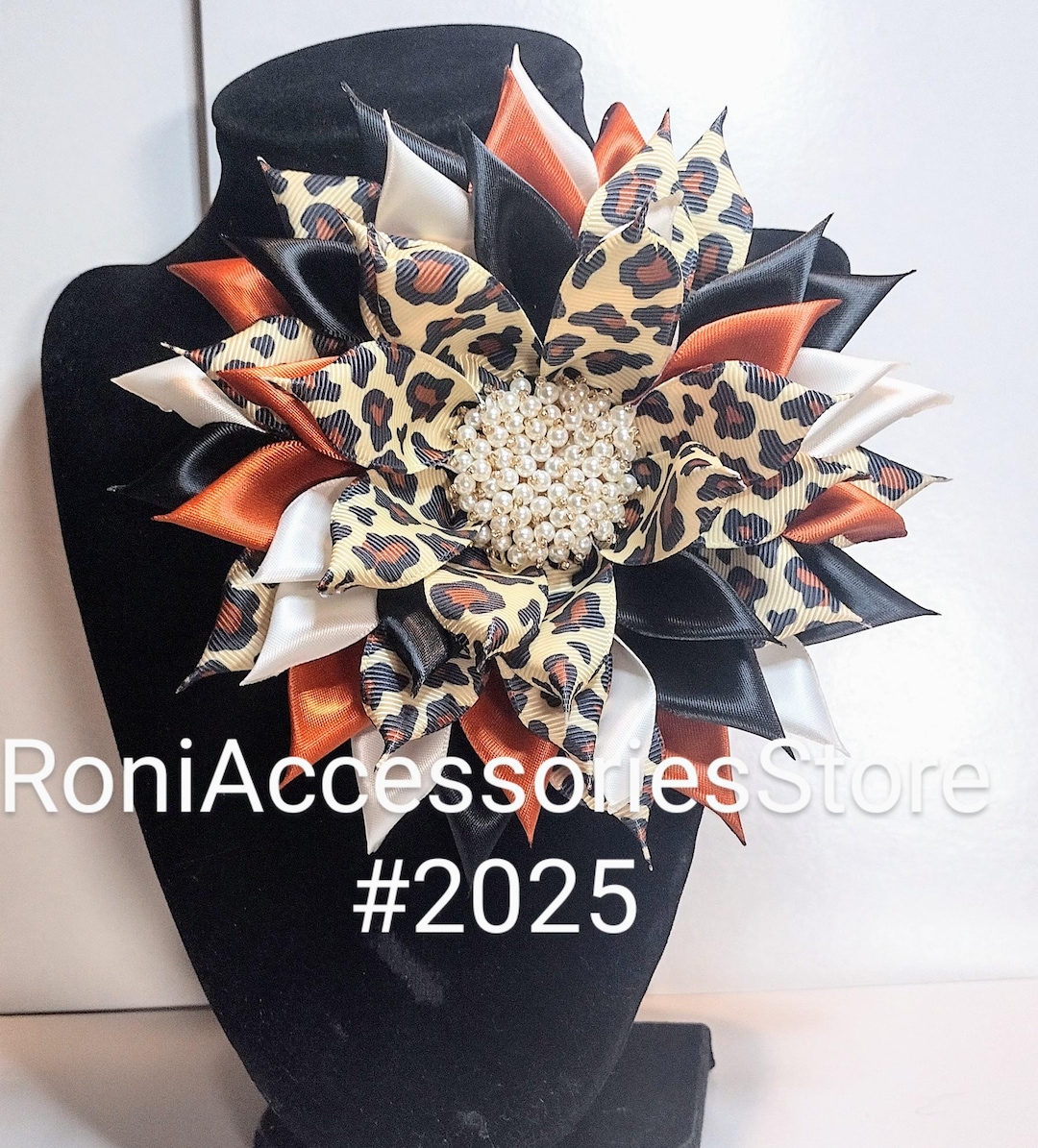 Pin Corsage Single Layer Leopard Print Black,burnt Orange, Off- White ...