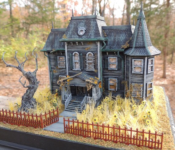 Neibolt House Diorama - Etsy