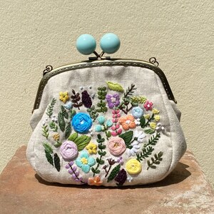 Custom Click Clack Purse Linen Floral Embroidery Kisslock Frame Purse ...
