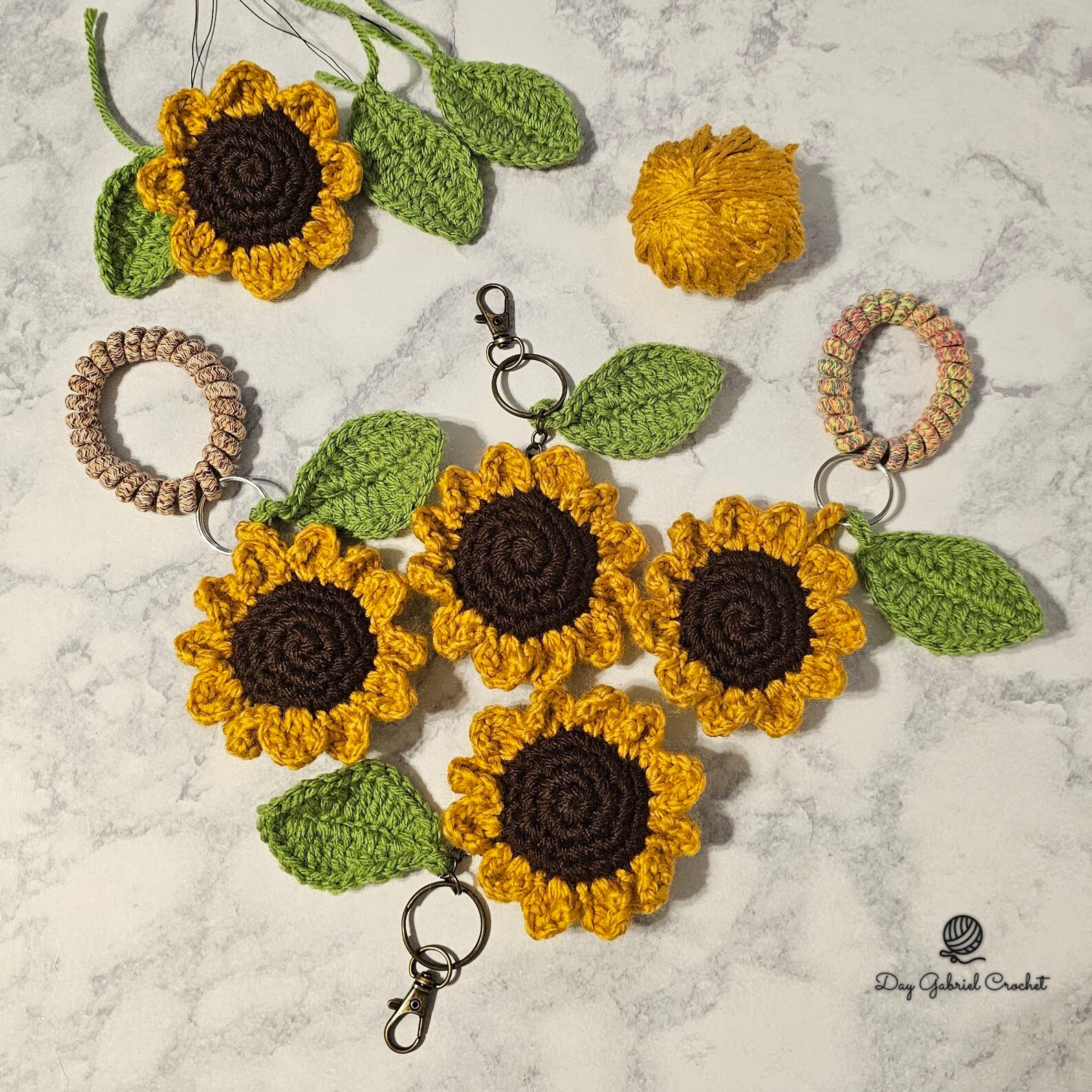 Crochet Sunflower Keychain Pattern - DIY Floral Accessory - Etsy