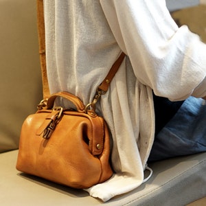 A Pair Metal Purse Frame Doctor Bag Purse Frame With 6 Brass Screws ...