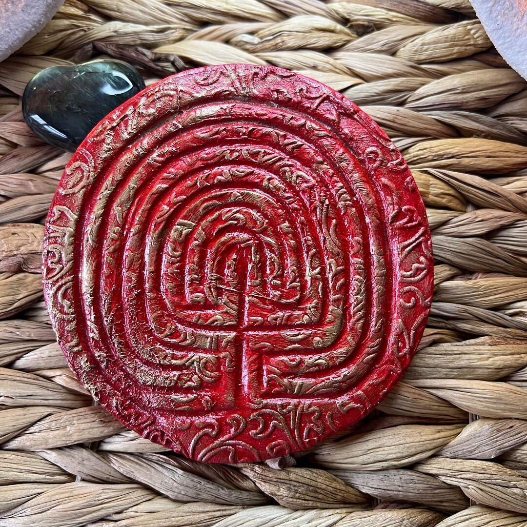 Palm-sized Finger Labyrinth for Meditation / Prayer / Mindfulness Red ...