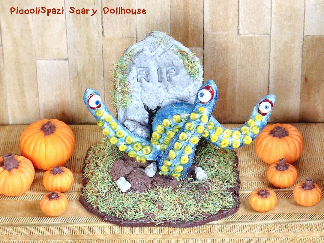 Monster Gravestone, Halloween Miniature, 1:12 Scale, Haunted Dollhouse ...