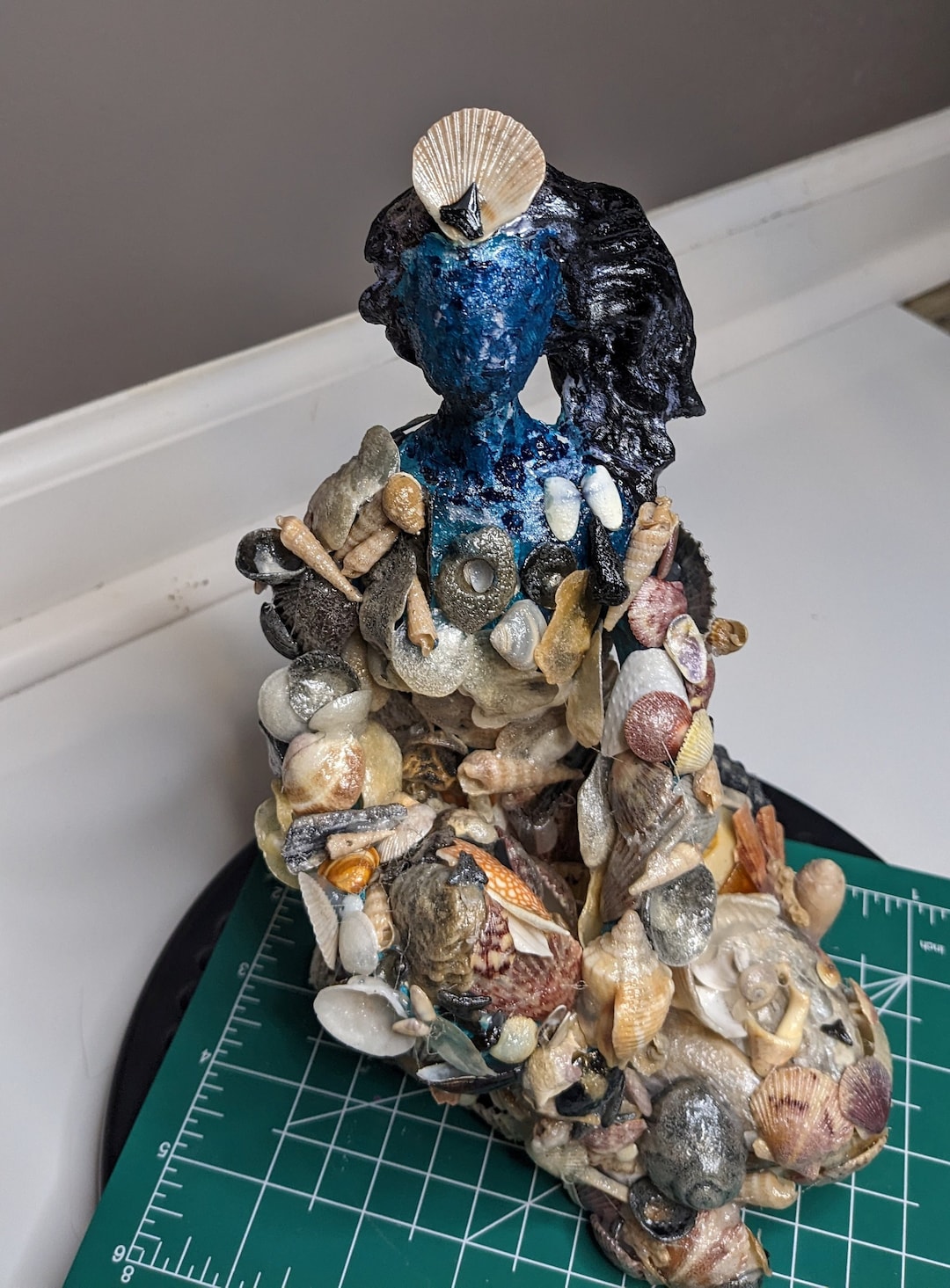 Amphitrites Mantle Shell Statue - Etsy