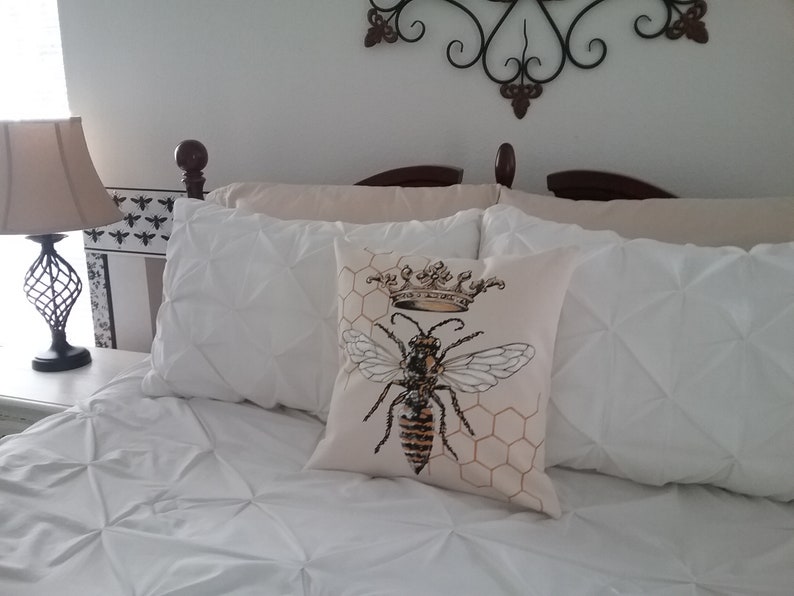Queen Bee, Crown, Honeycomb Montage, Vintage Style, 18" X 18" Canvas ...