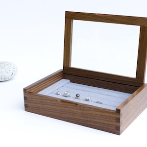 Handmade Walnut Ring Display Case - Etsy