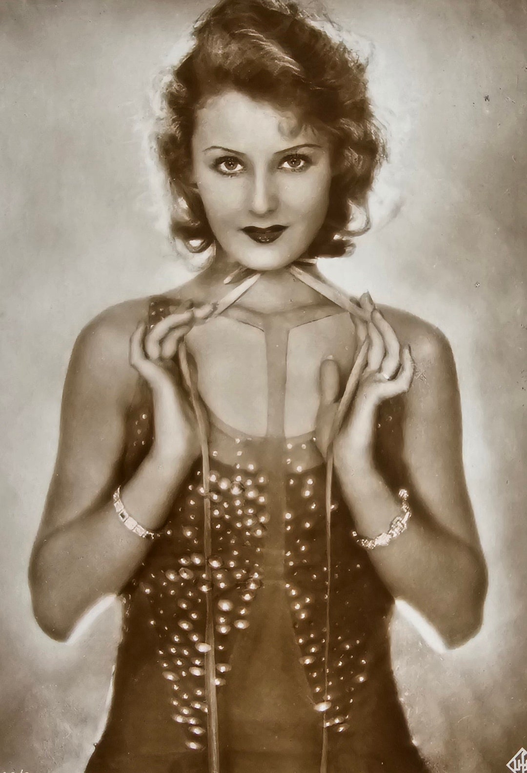 Lilian Harvey /// Silent Film Actress /// Elegant Portrait ...