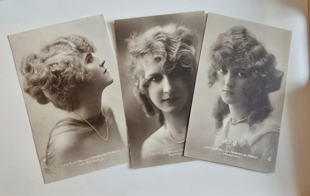 Set of 3 Postcards /// the Roaring Twenties /// Flapper Women Portraits ...