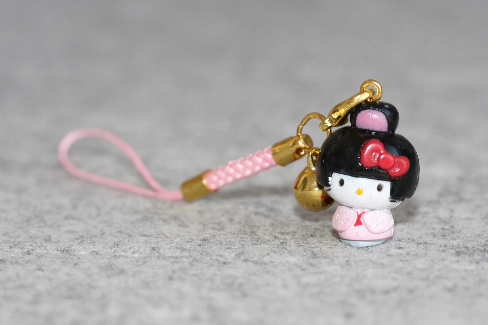 Japanese Kawaii Vintage Kitty Mobile Phone Charm, Limited Edition, Mini ...