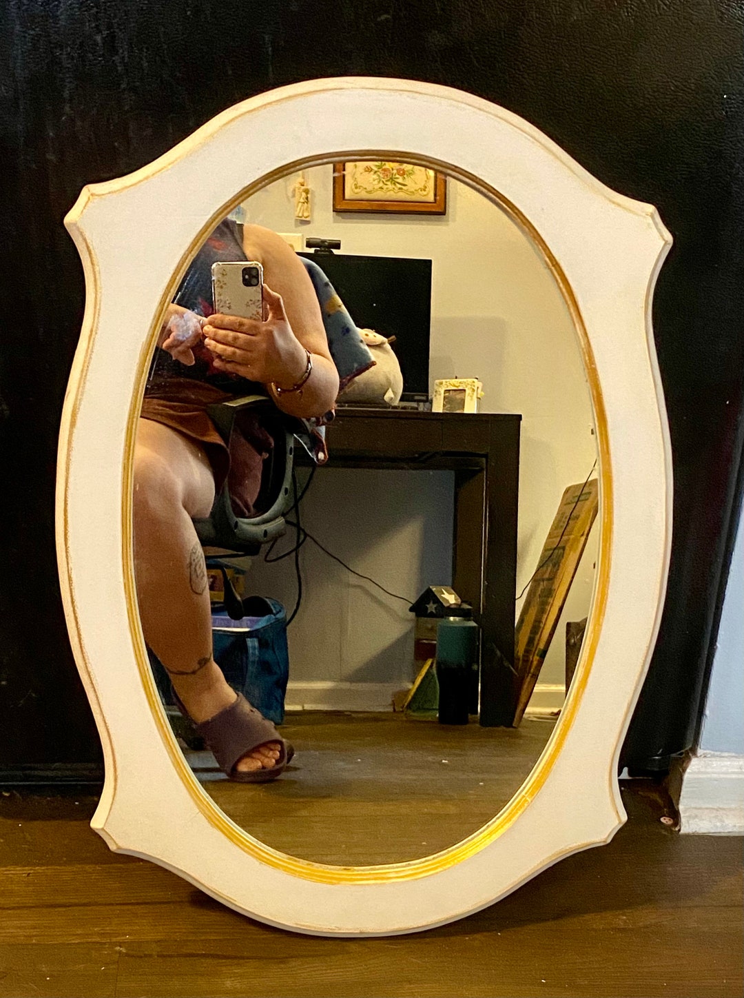 Vintage White Oval Ornate Wall Mirror With Gold Highlights Bedroom ...