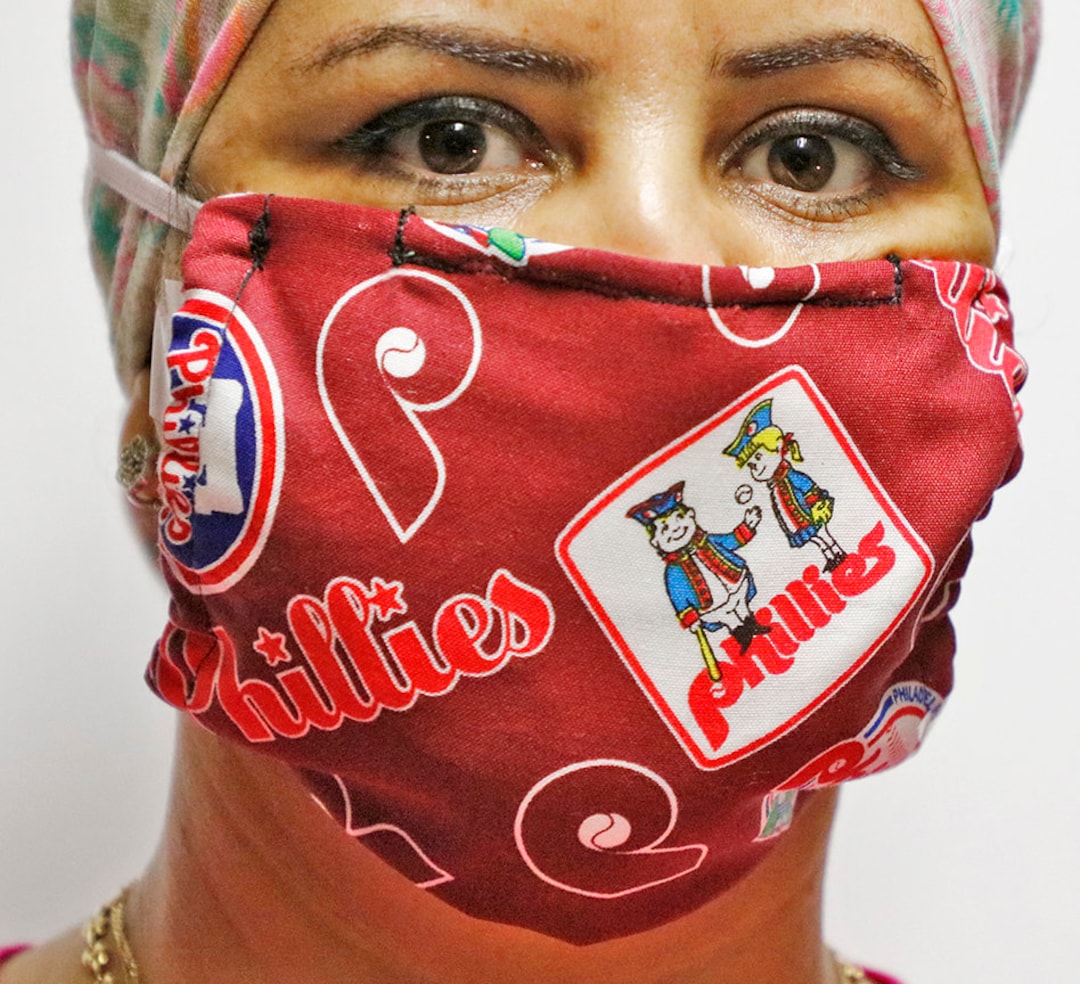 Phillies Retor 70s Logo Mask - Etsy
