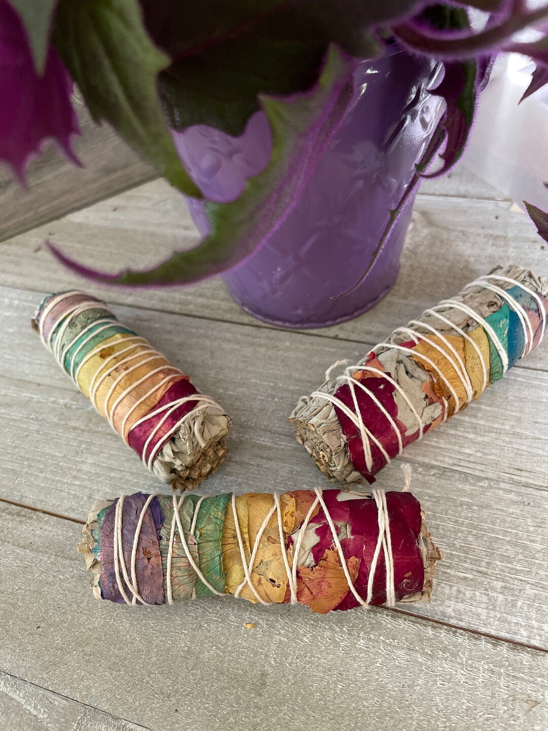 Sage Stick ~ Smudging ~ Rose Petals ~ Clearing ~ Protection ~ Chakra Smudging Stick - Etsy