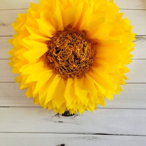 Tissue Paper Sunflower Backdrop for Mother’s Day Brunch, Bridal or Baby ...