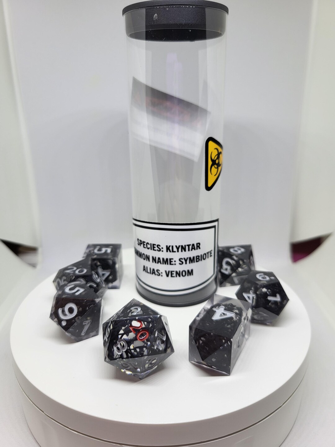 PREORDER Are Venom Set of 7 Symbiote Dice With Vial Container PREORDER ...