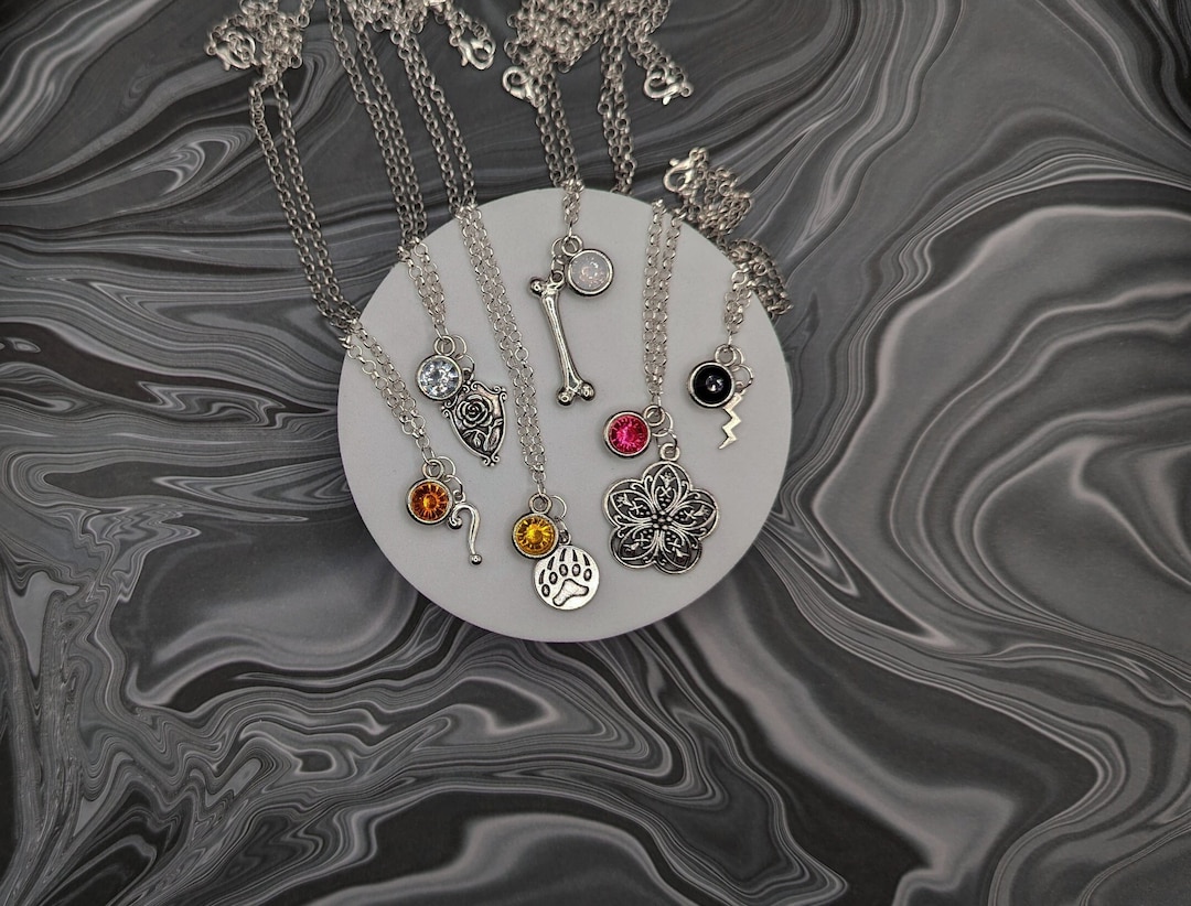 Dimension 20 Burrow's End Inspired Mini Jewel and Charm Character ...