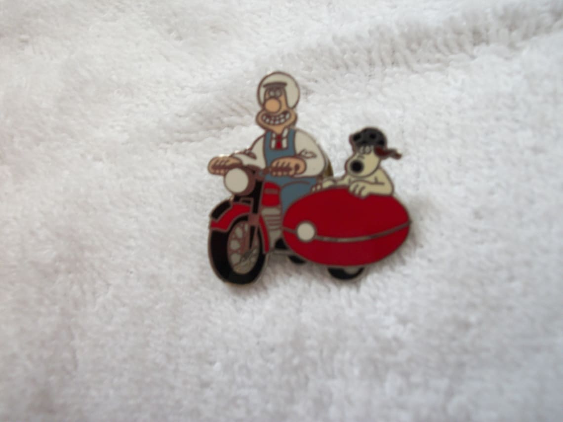 Wallace and Gromit Pins/badges Shaun and Enamel Badge/pin | Etsy