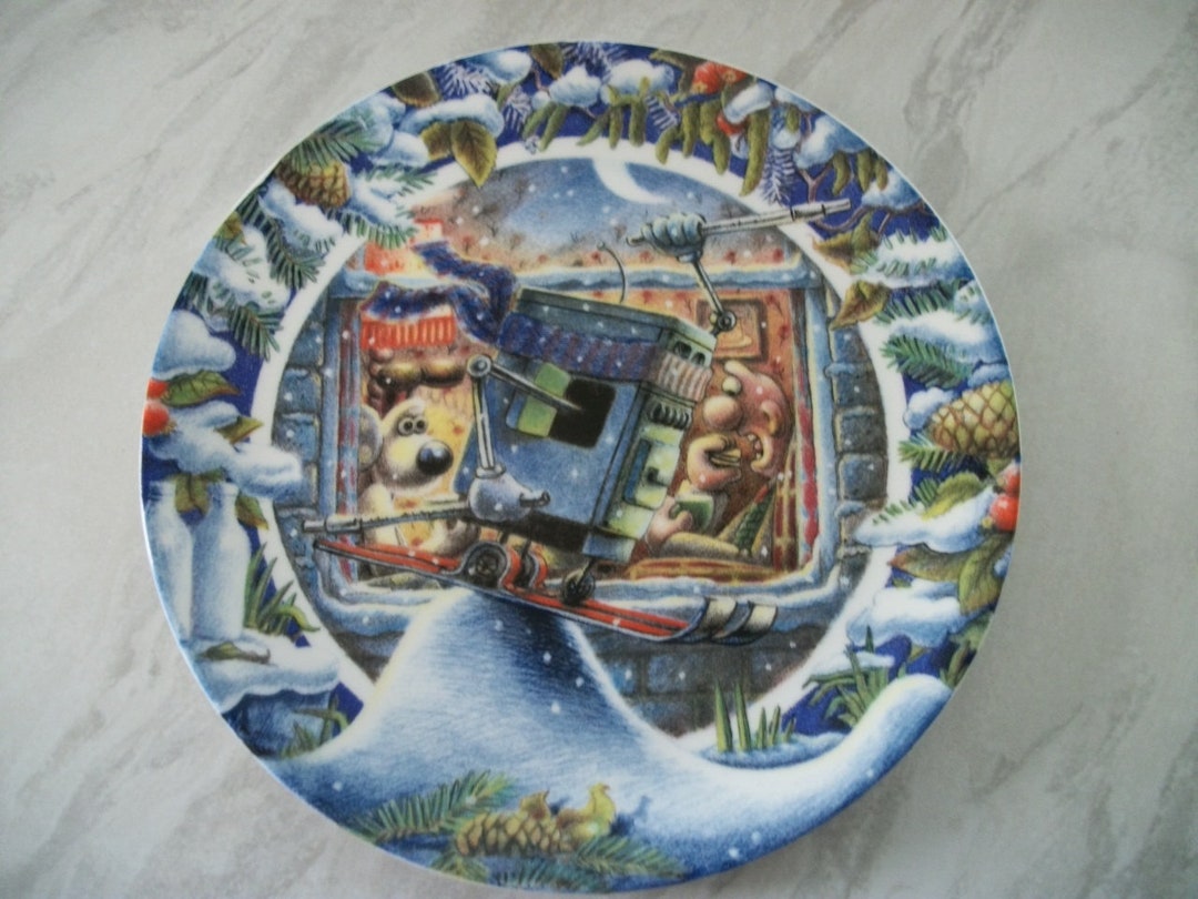 Wallace and Gromit China Plates, Winter Scene and Photo Collage ...
